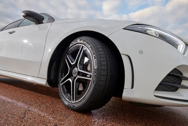 Dunlop SP Sport Maxx 060 Plus Tire Reviews & Ratings | SimpleTire